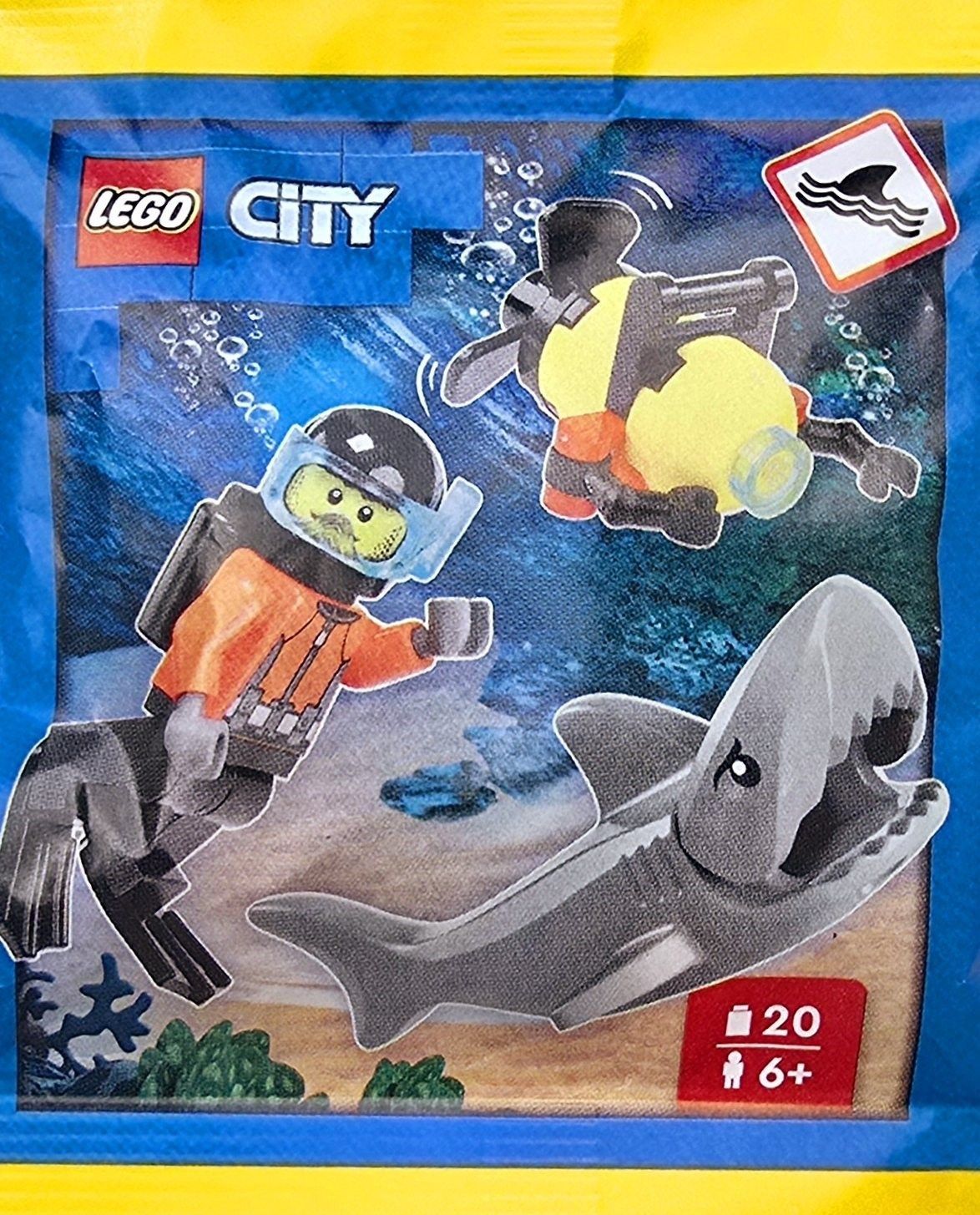 Diver with Robot and Shark (952503) | Compare LEGO® Set Prices | Brickfall